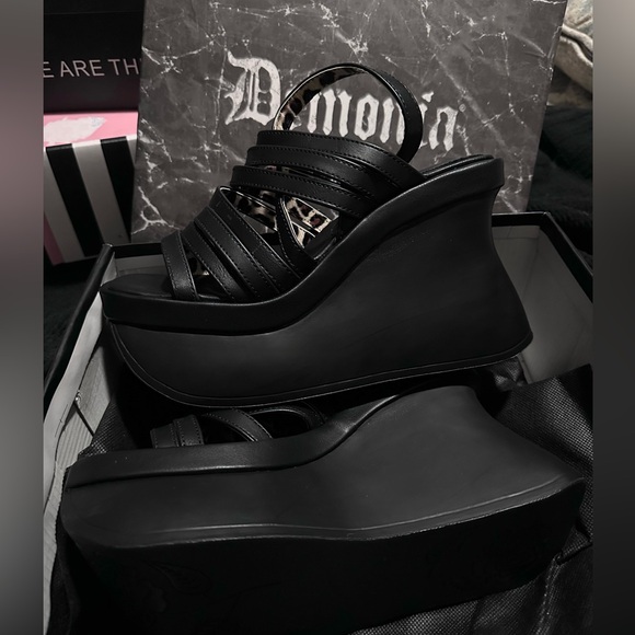 Demonia | Shoes | Demonia Black Strappy Platform Wedge Sandals | Poshmark
